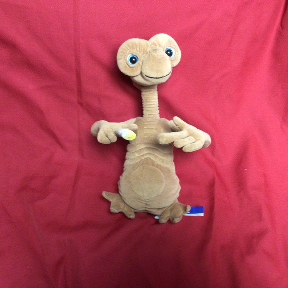 Toys r us | Toys | Toy Vintage Et 2th Anniversary 2 Doll | Poshmark